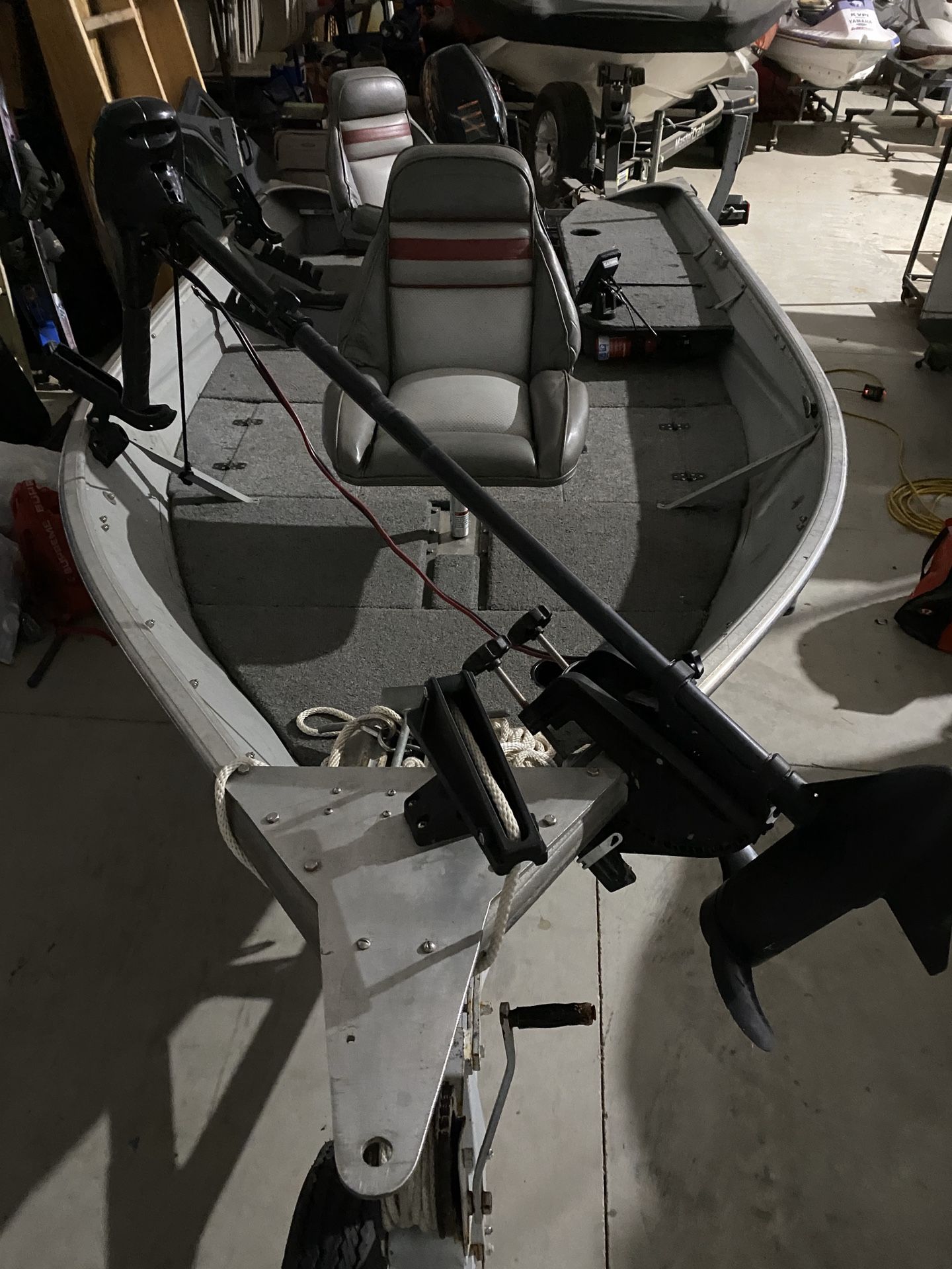 12ft valco fishing boat for Sale in Hanford, CA - OfferUp