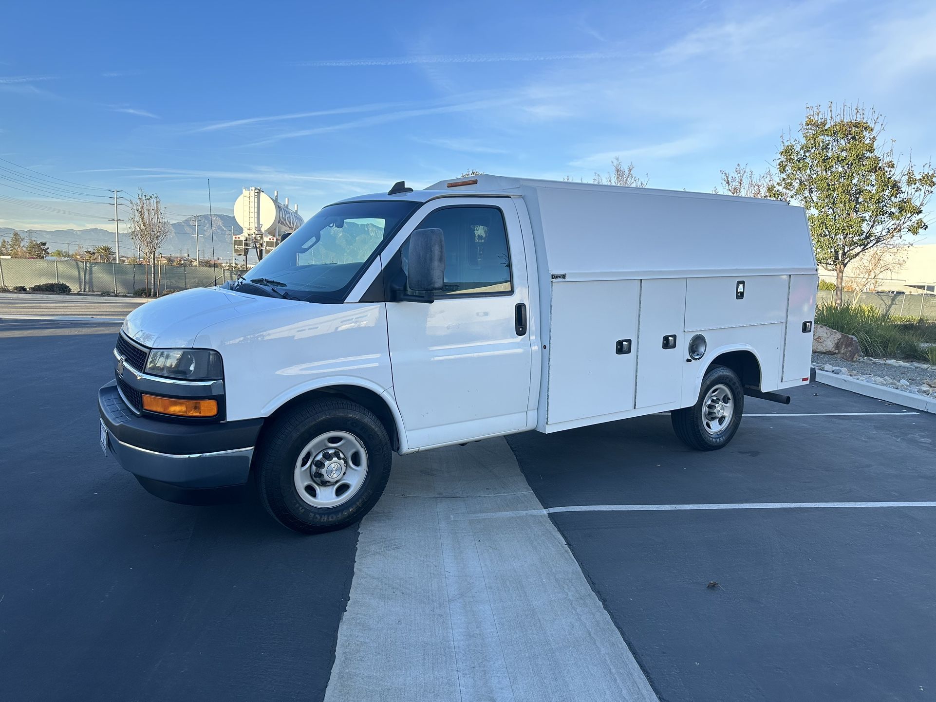 Chevy Express 3500 Plumber/Utility Body for Sale in Jurupa Valley, CA ...