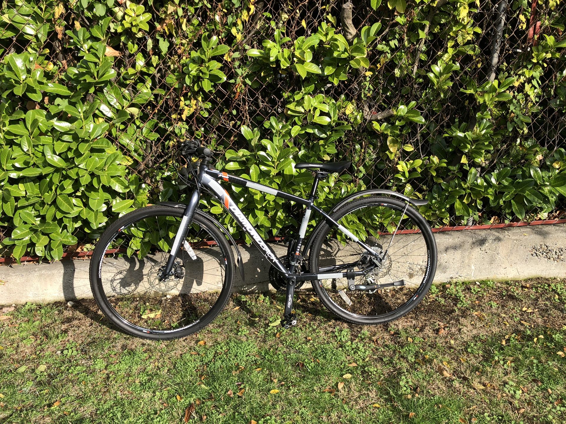 Diamondback Trace Hybrid Bicycle for Sale in Seattle, WA - OfferUp