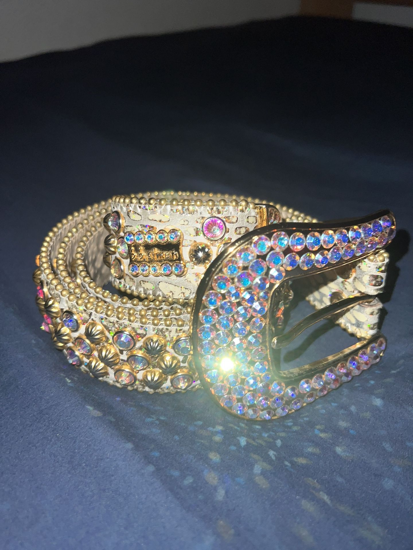 Lavasana AB Gold bb belt for Sale in Santa Ana, CA - OfferUp