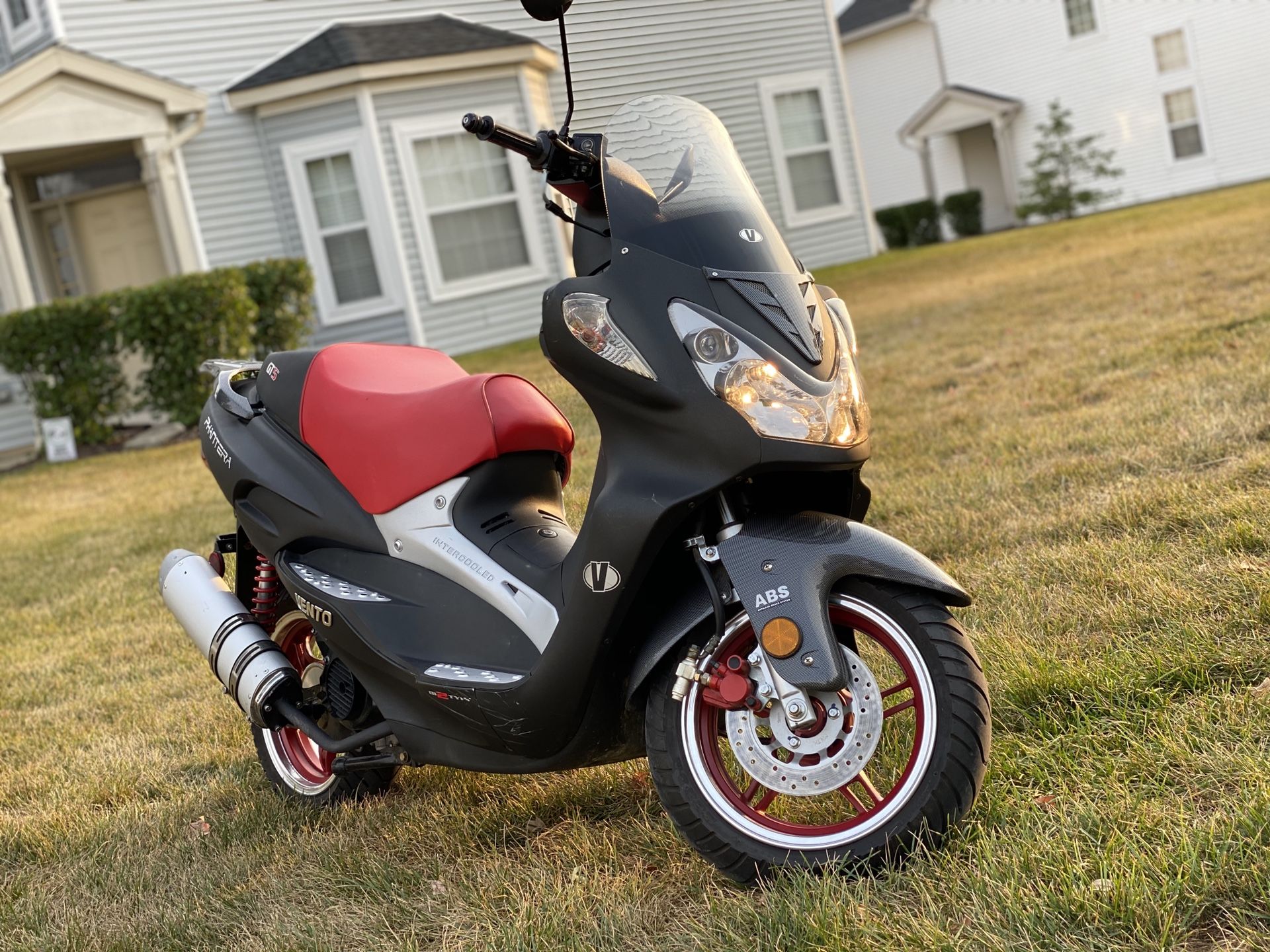 VENTO Phanera 150cc sports scooter with title ! Ready to go like new ...