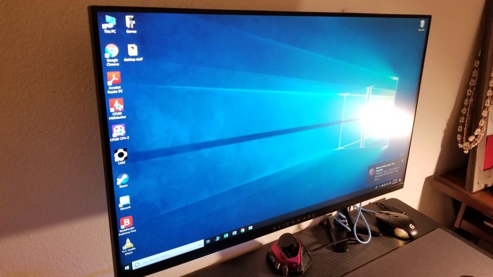 Alienware 25" 240hz Monitor|Dual Monitor Mount|HyperX Alloy FPS RGB ...