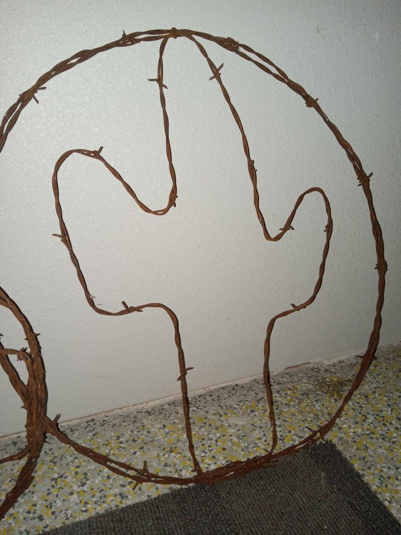 Rustic Barbed Wire Decor for Sale in San Antonio, TX - OfferUp