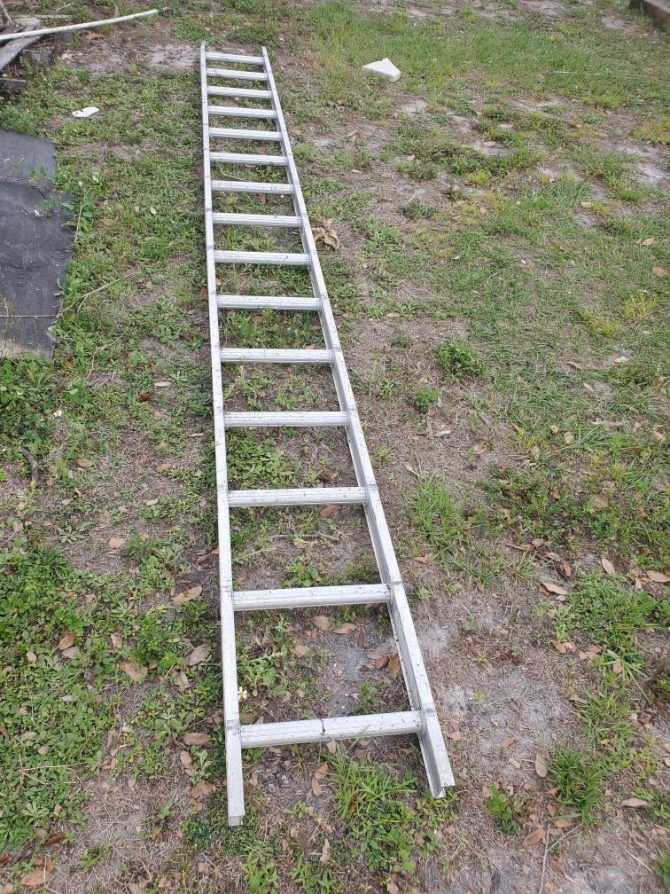 15 ft ladder for Sale in Tampa, FL - OfferUp