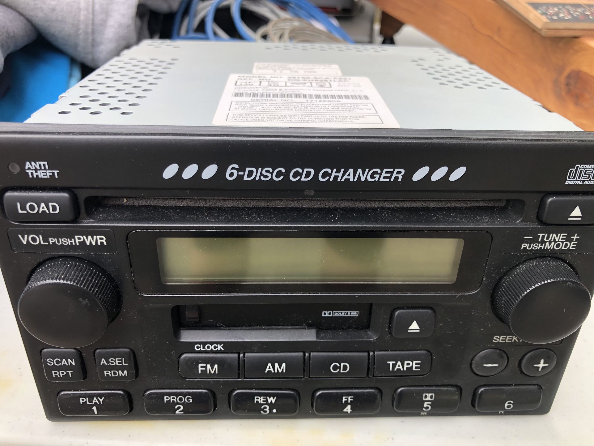 2002-2004 HONDA CRV AM FM Radio 6 Disc CD Changer Cassette In Dash ...