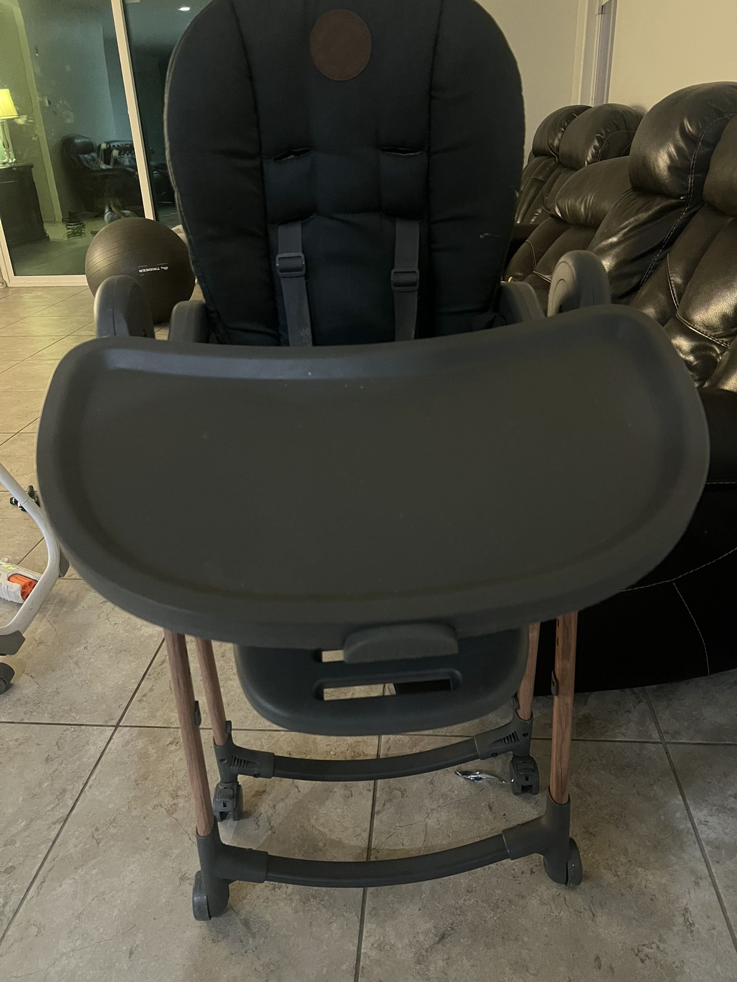 Maxi Cosí High Chair for Sale in Phoenix, AZ - OfferUp