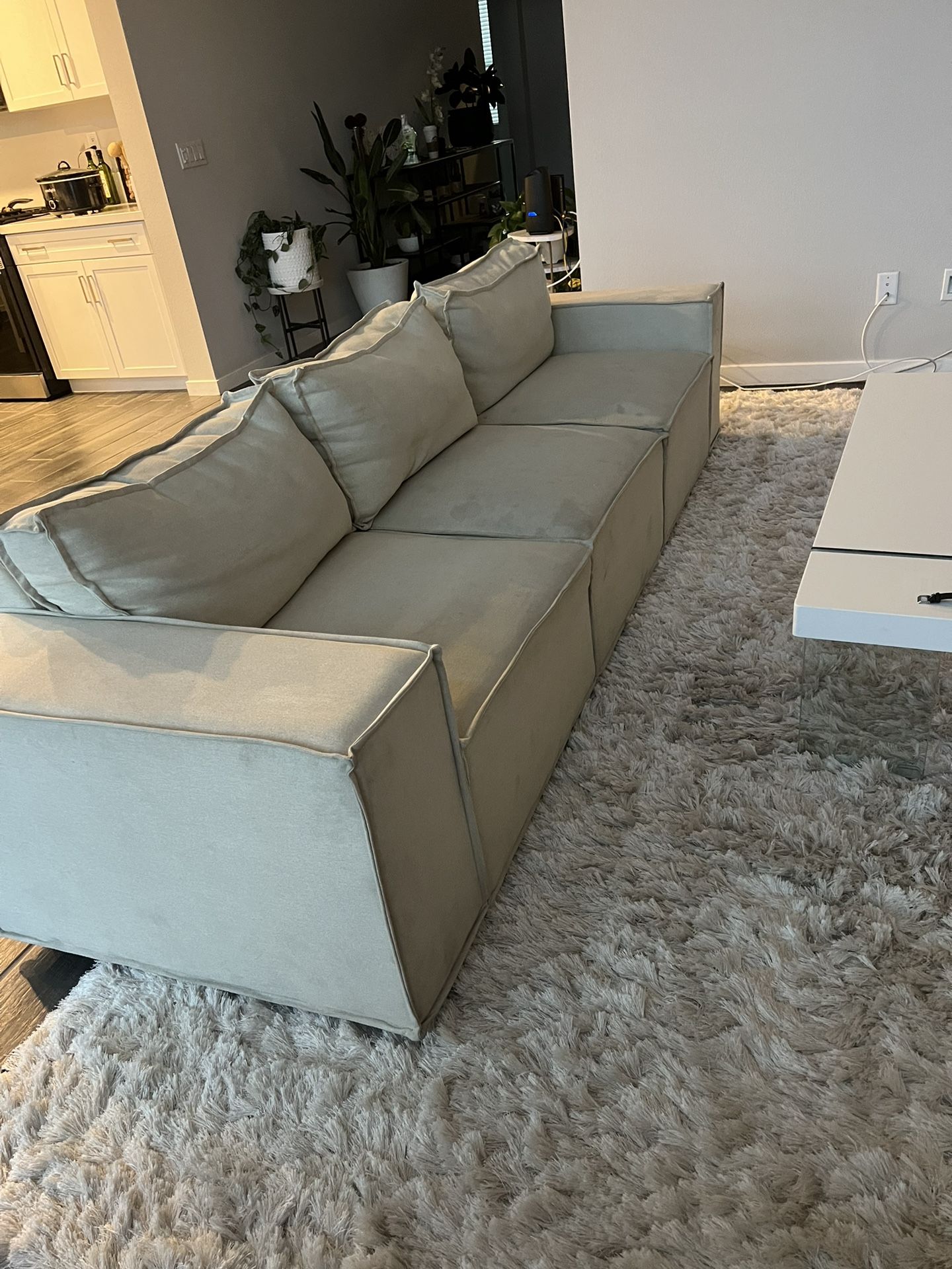 Beautiful Sofa!! for Sale in Desert Hot Springs, CA - OfferUp