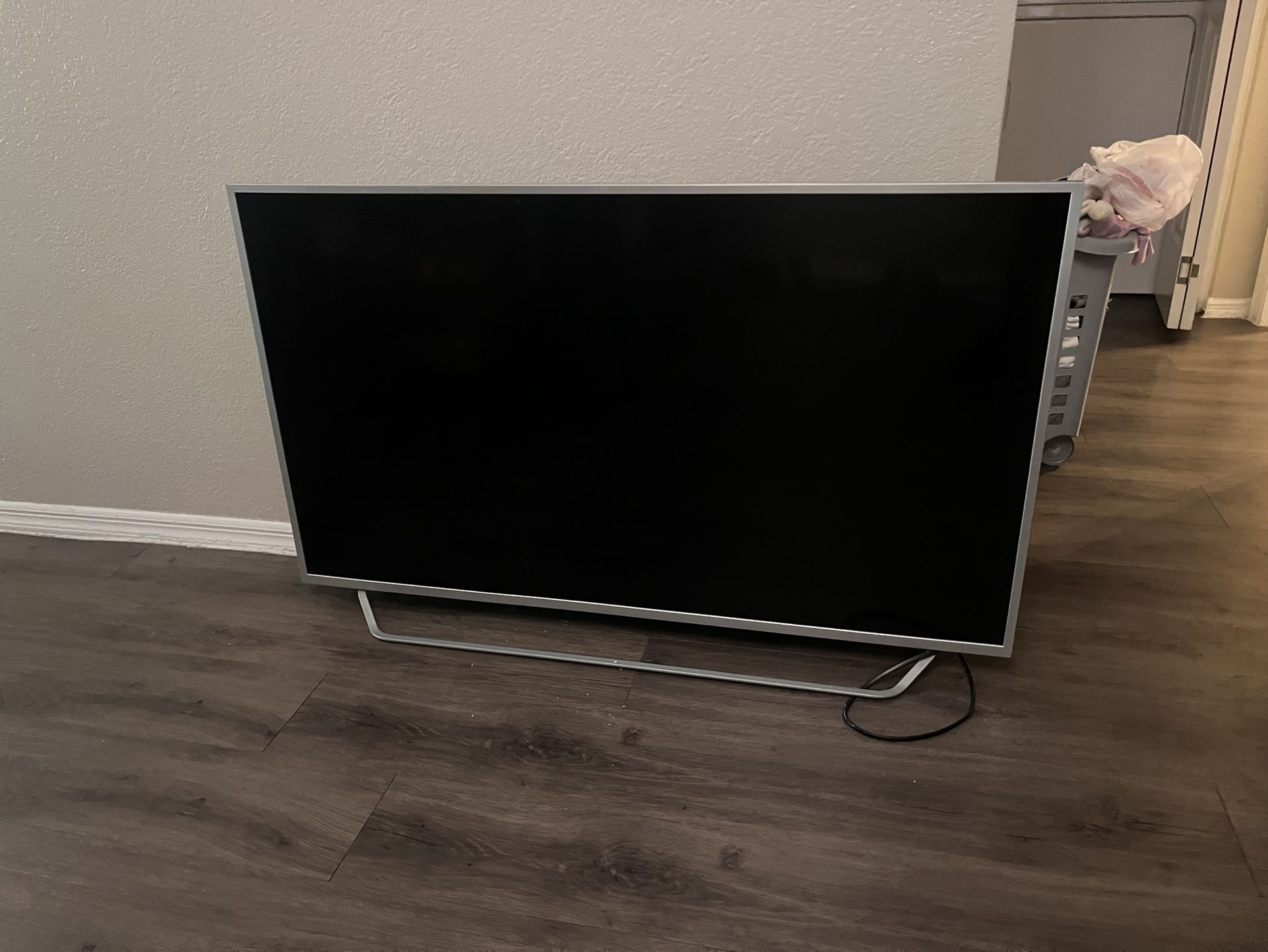 55 inch - Element TV (with original remote) for Sale in Phoenix, AZ - OfferUp
