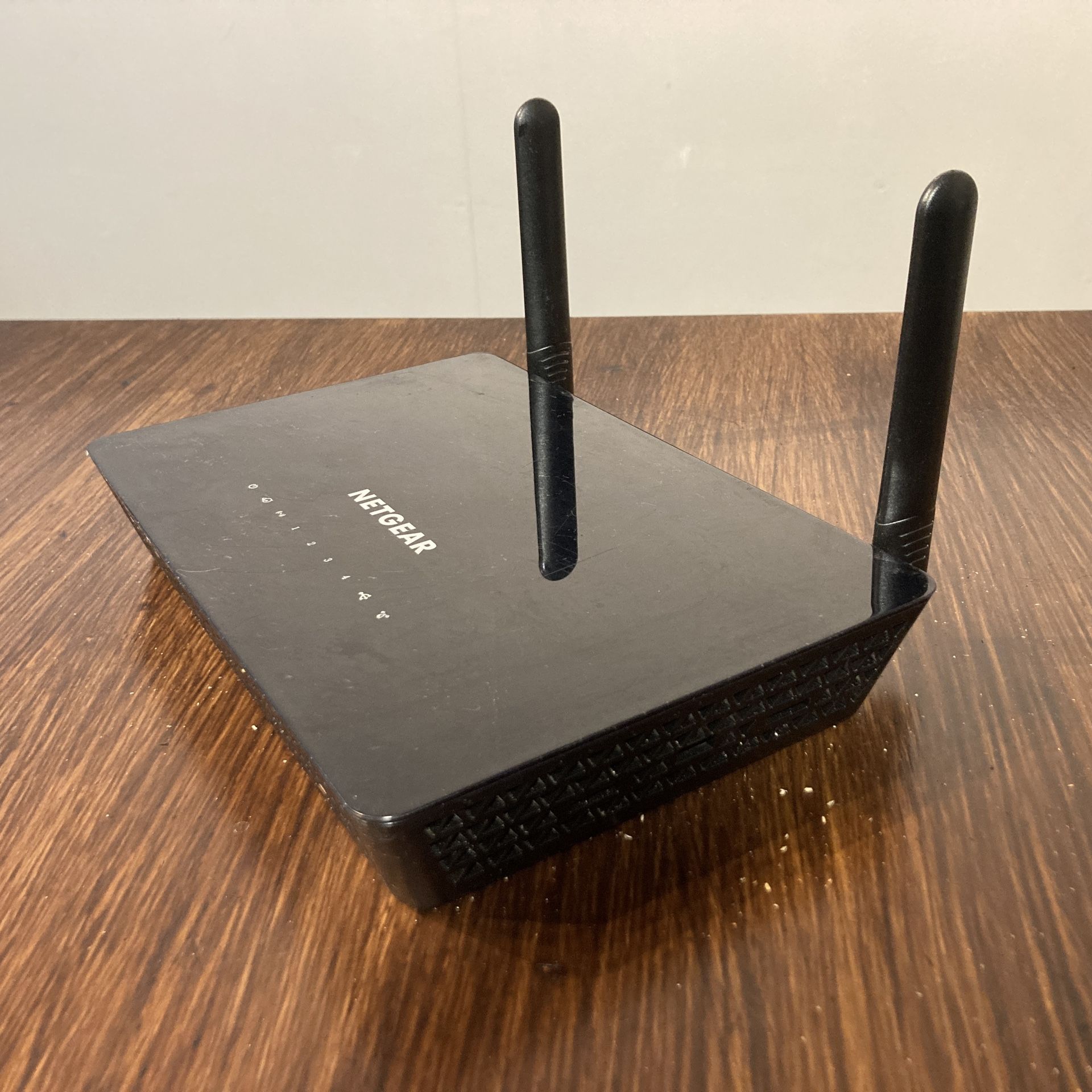 Netgear AC1200 R6220 Wifi Router for Sale in Whittier, CA - OfferUp
