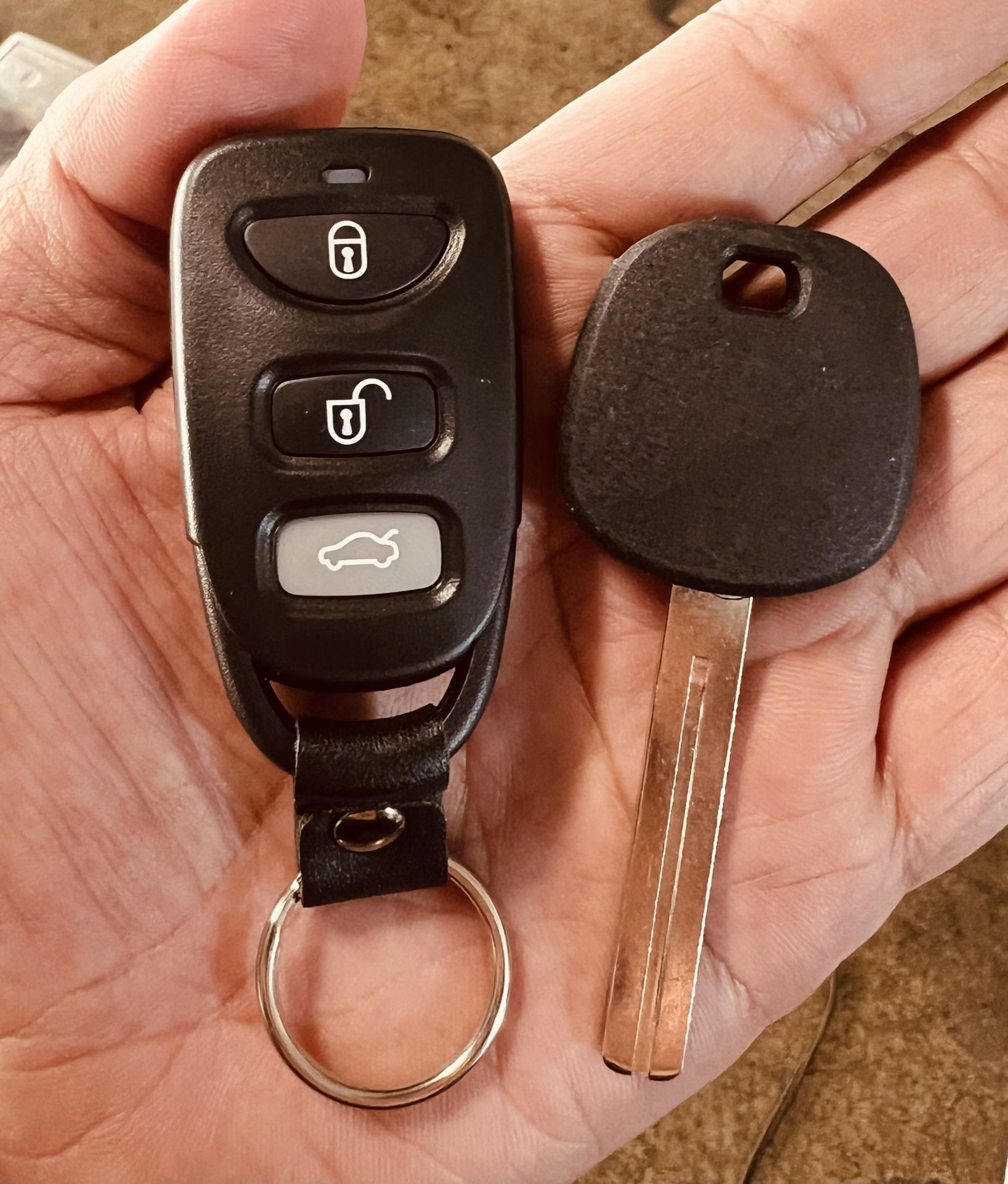 [$100 in Upland Now] Kia or Hyundai Remote & Key Set Copy (Sonata ...