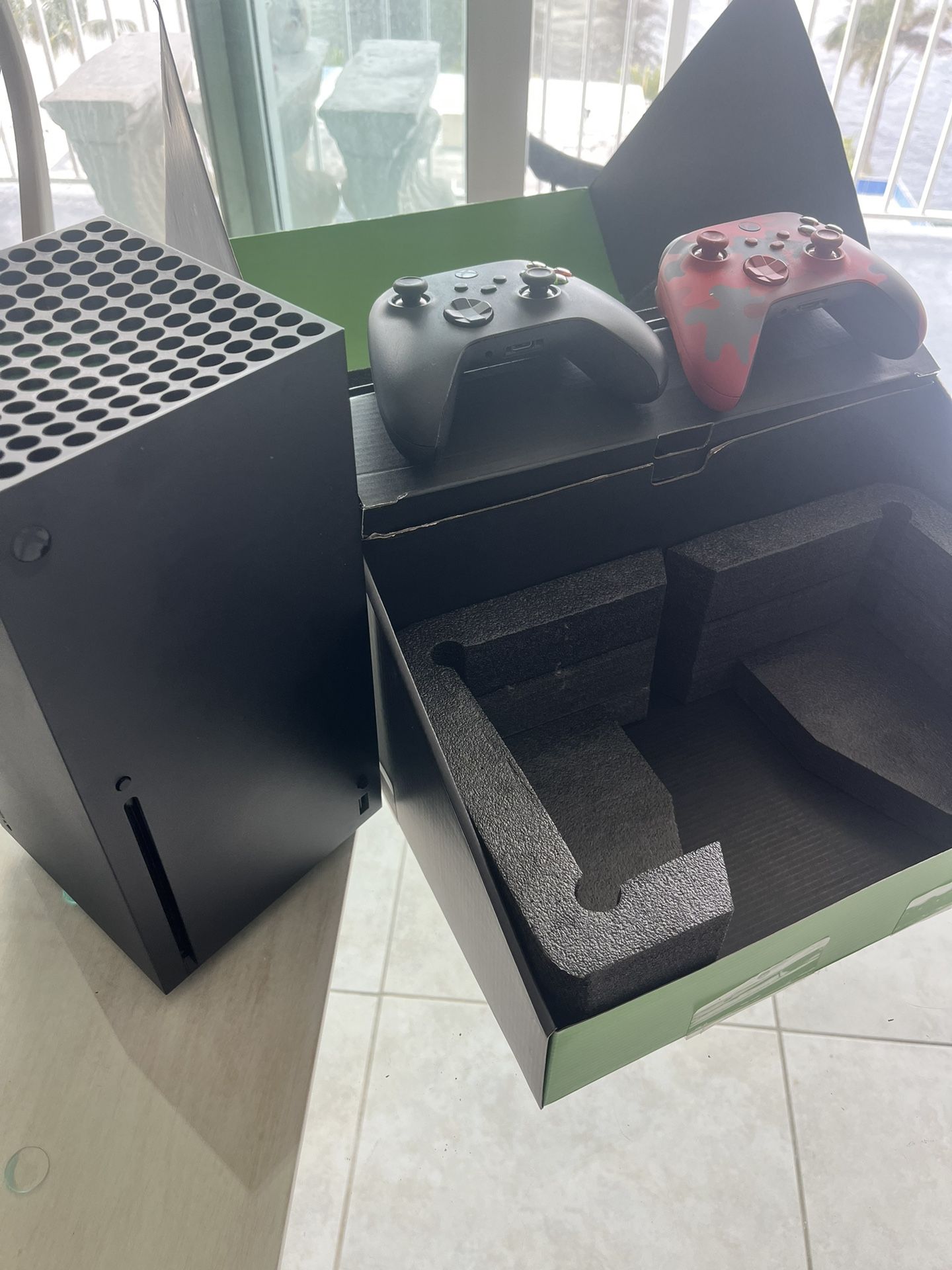 Xbox Series X 1Tb 2 Controllers 2cable Original Box Full for Sale in ...
