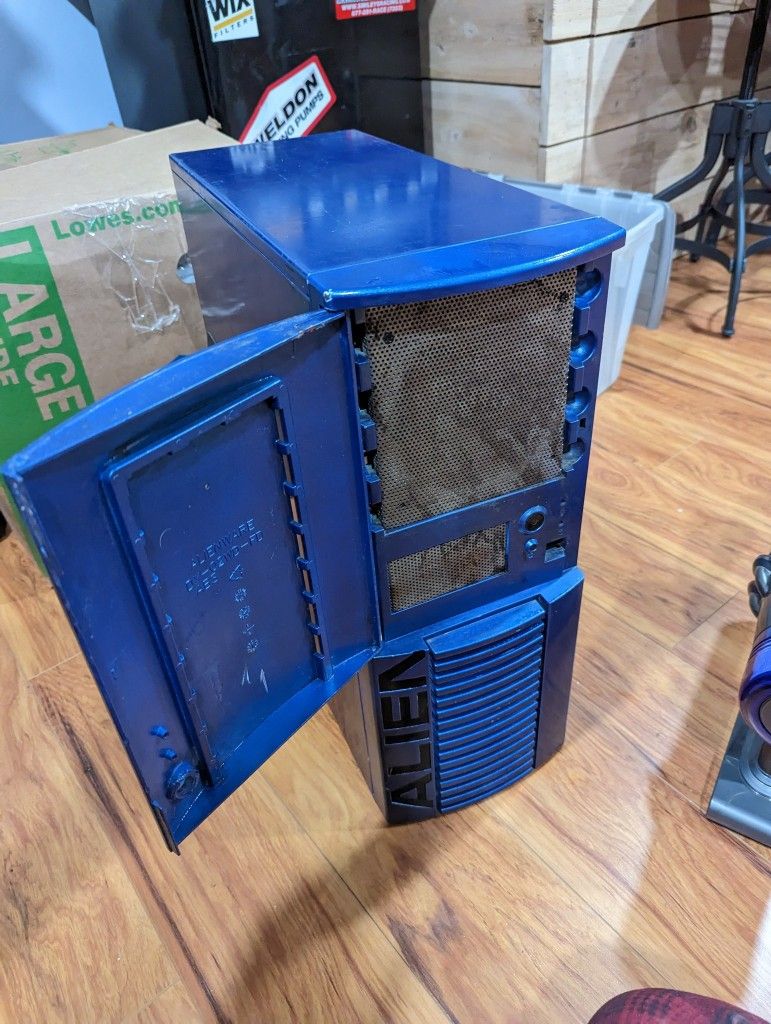 Alienware Computer Case for Sale in Manchester, NH - OfferUp
