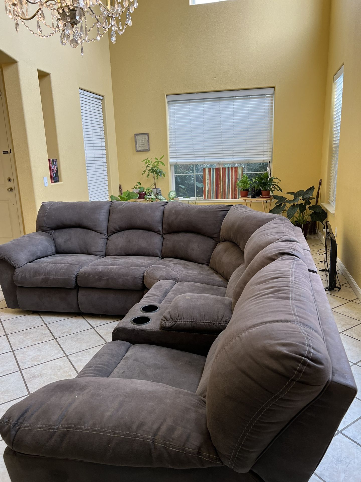 Couch for Sale in Modesto, CA - OfferUp