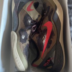 Kobe Wearing Kobe 8 Python