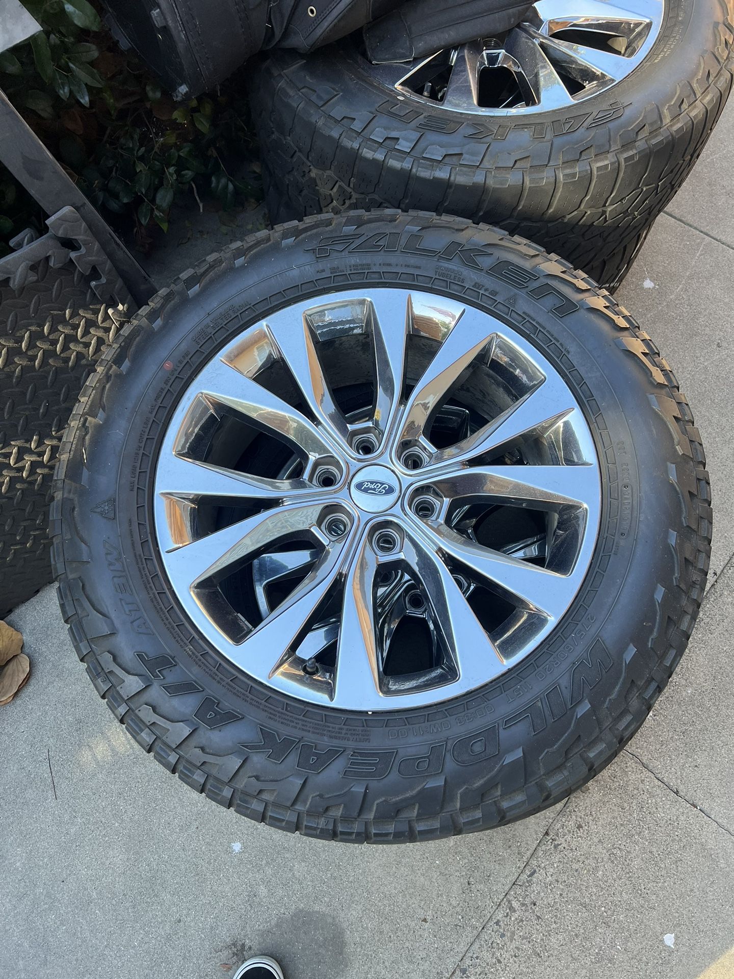 Falken Tires With Ford F150 Rims 275/60R20 . . Ford F150 Stock Tires ...
