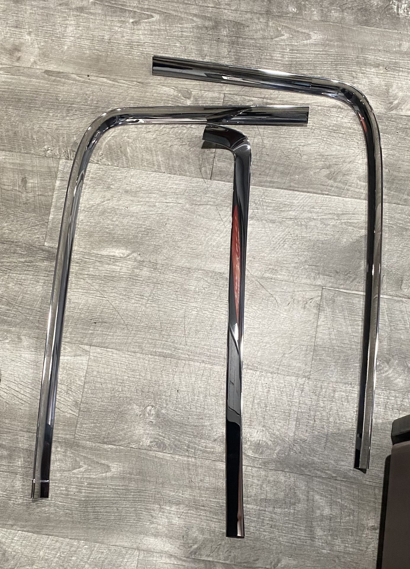 1966-67 OG CHEVELLE MALIBU BACK WINDOW TRIM for Sale in Rancho ...