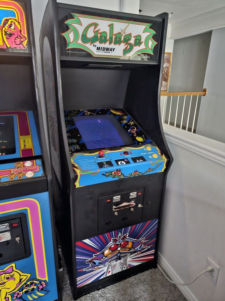 GALAGA ARCADE MACHINE by MIDWAY. Original 1981 *RARE* (Not Working) for ...
