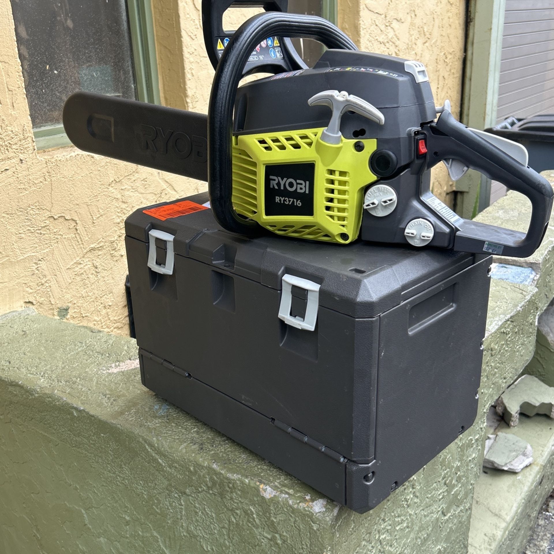 Ryobi RY3716 Gas Chainsaw 16 Inch Bar With Carrying Case Tools for Sale ...