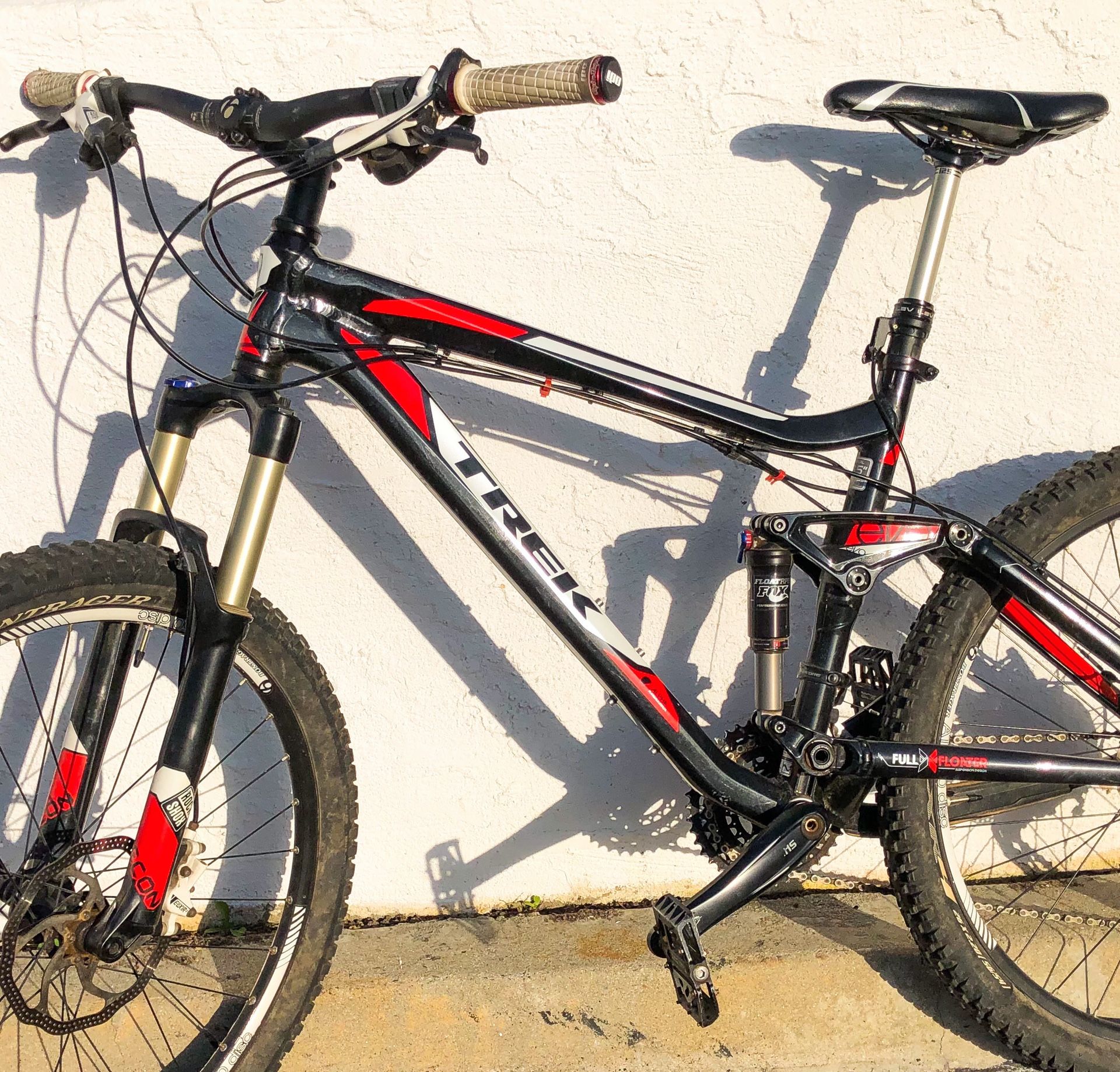 2012 TREK fuel ex6 MOUNTAIN BIKE + KS Lev dropper seat post size M for ...