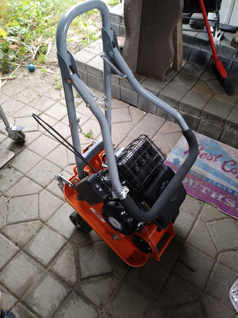 YARDMAX 1850Lb. Compaction Plate Compactor for Sale in Federal Way, WA ...