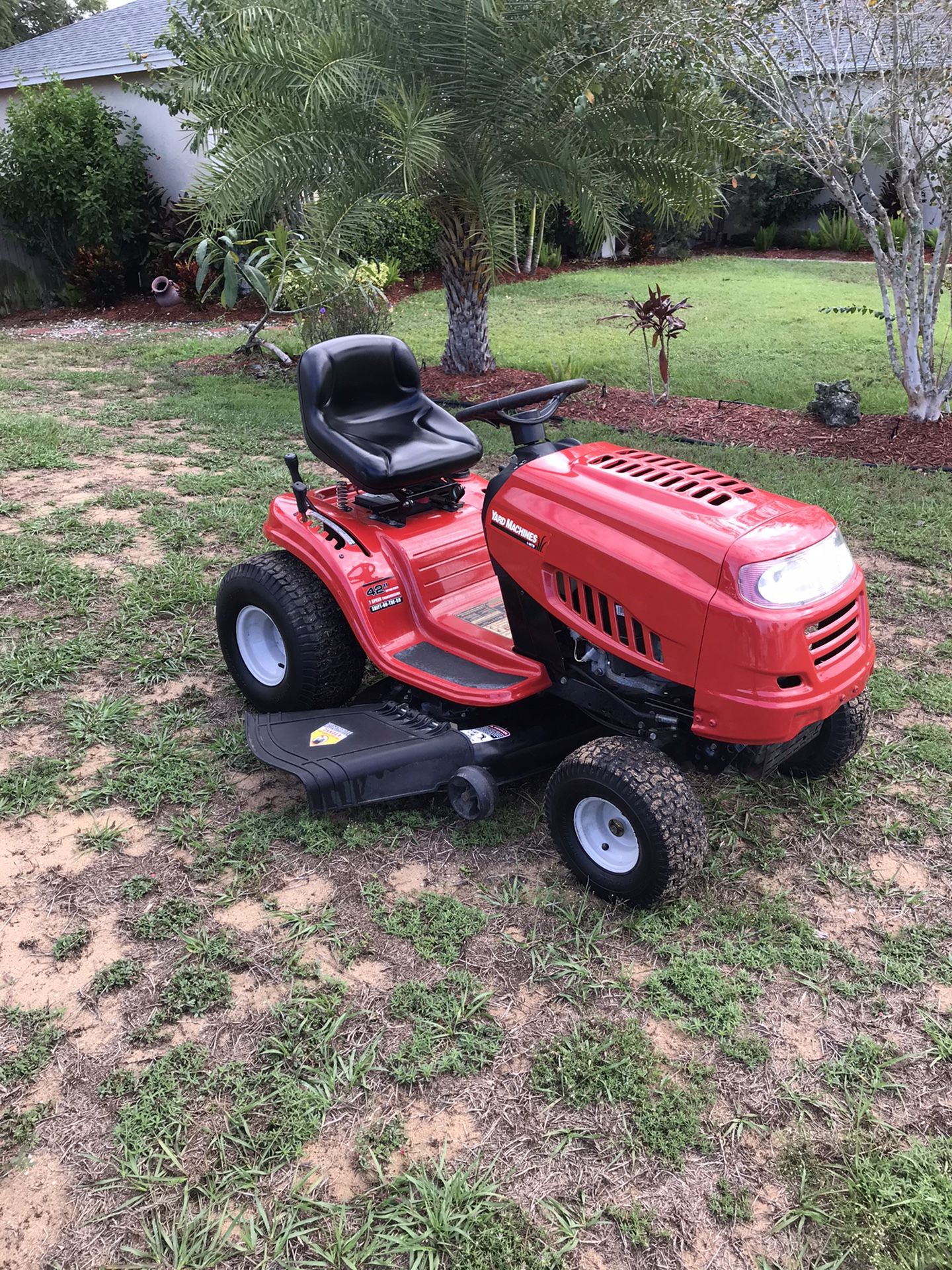 GARAGE KEPT MTD YARD MACHINE TRACTOR 42 INCH RIDING LAWN MOWER for Sale in Howey-in-the-Hills ...