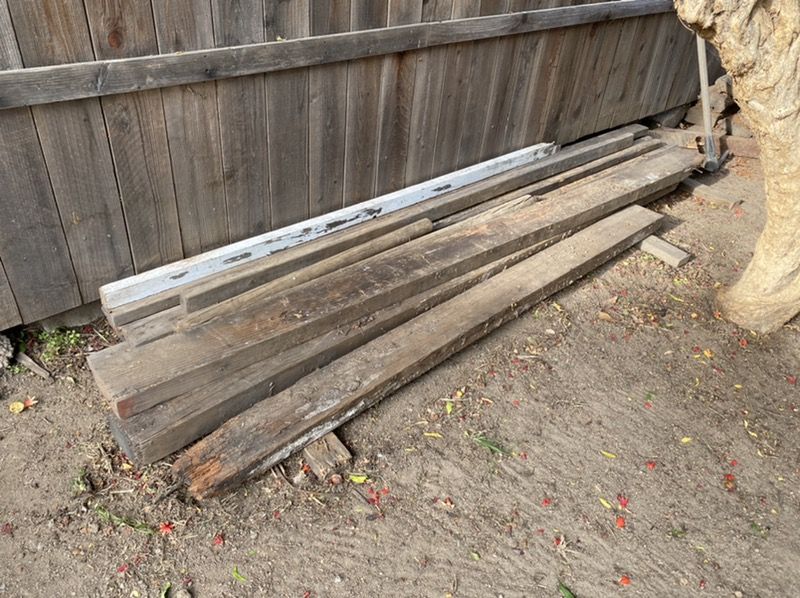 2x4 beams, scrap wood and old rotting 2x6 beams for mulching availble ...