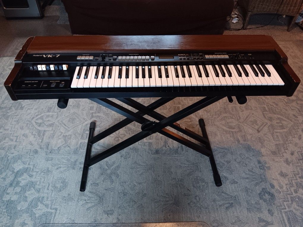 Roland Vk 7 Combo for Sale in Santa Fe Springs, CA - OfferUp