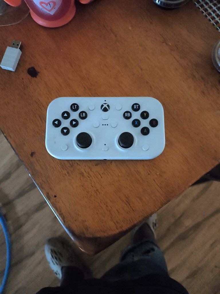 Xbox Controller With Usb for Sale in Compton, CA - OfferUp
