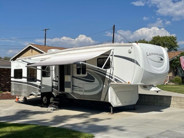2009 Landmark Augusta for Sale in Upland, CA - OfferUp