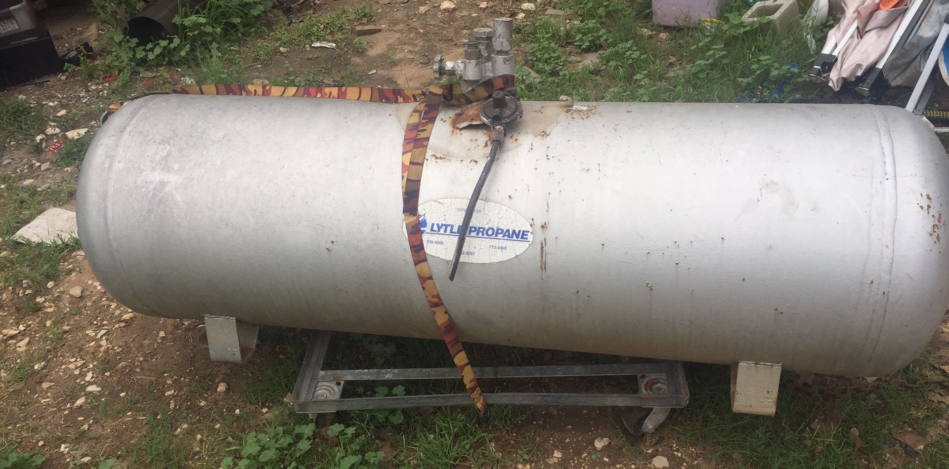 150 gallon propane tank for Sale in San Antonio, TX - OfferUp