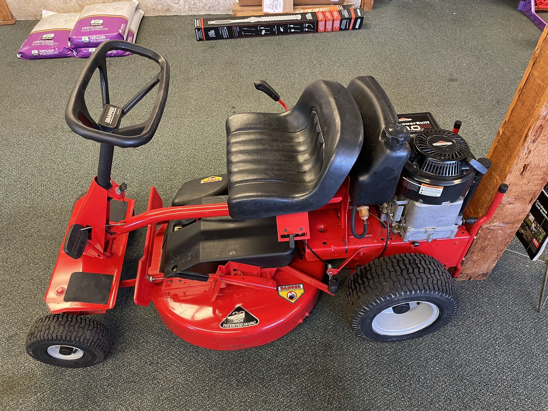 Snapper 28” Riding Lawnmower for Sale in Miramar, FL - OfferUp