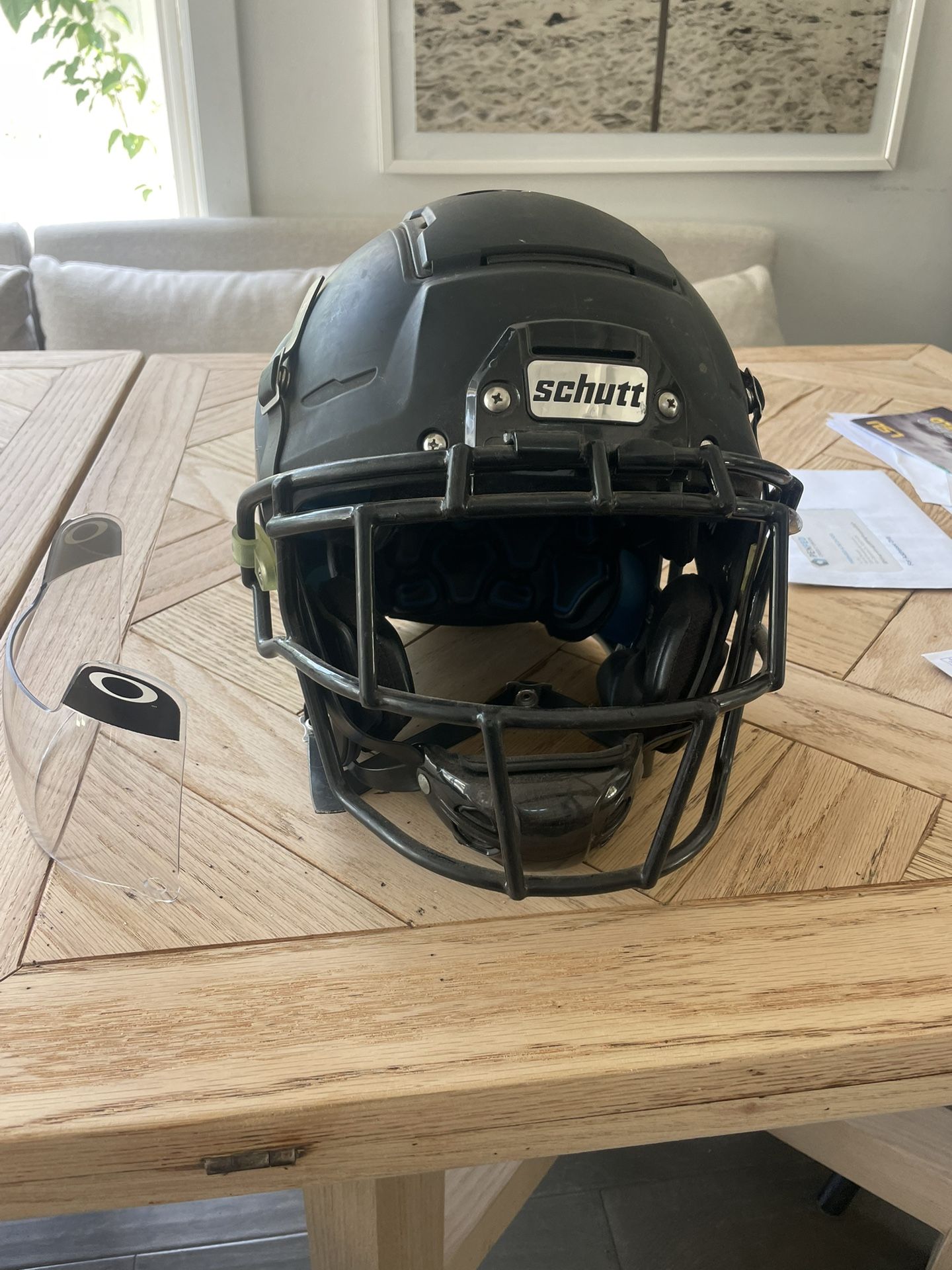 Schutt F7 VTD Size Medium for Sale in San Clemente, CA - OfferUp
