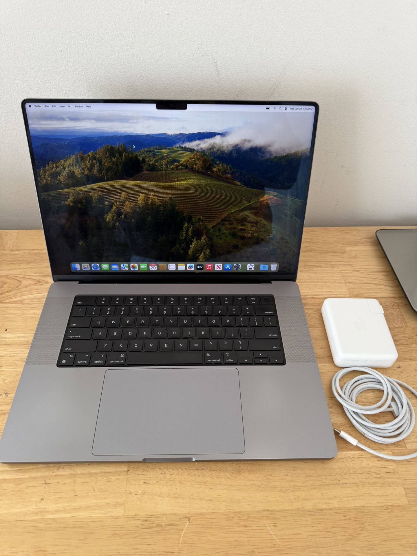 2021 MacBook Pro 16” 64GB 512SSD 24 Core M1 Max for Sale in Glendale ...