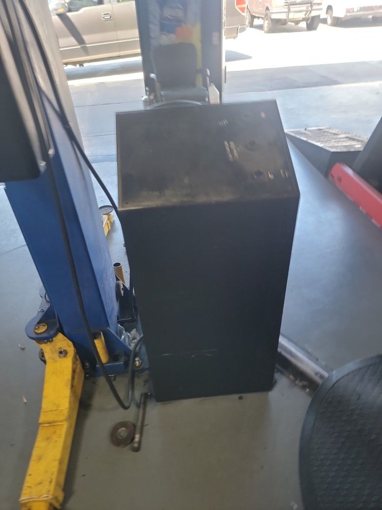 FMC Parallel Alignment Lift for Sale in Perris, CA - OfferUp