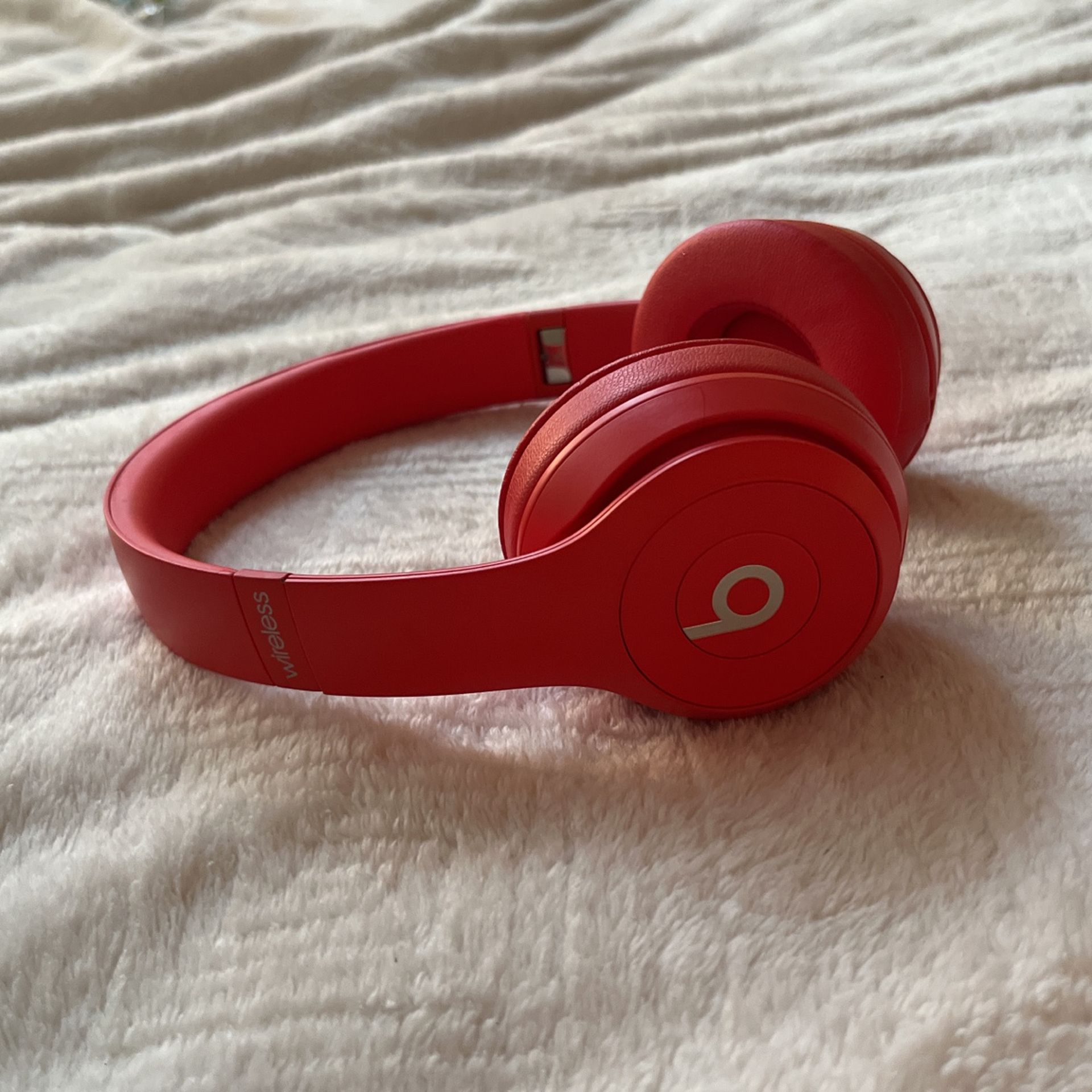 Beats Solo 2 Red