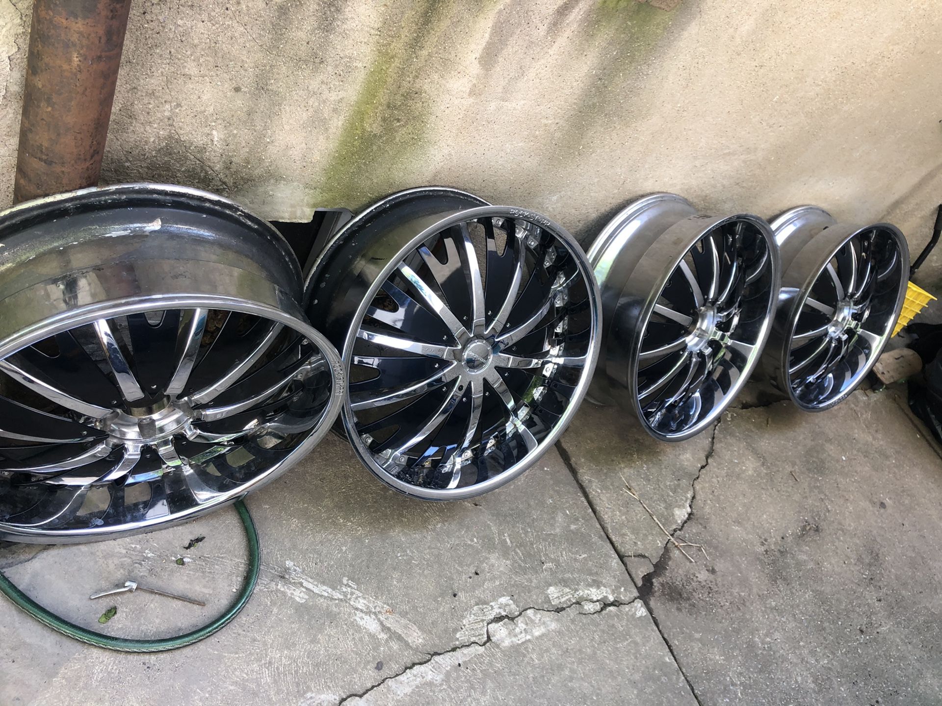 Rockstar 24 inch rims with inserts and caps for Sale in Philadelphia ...
