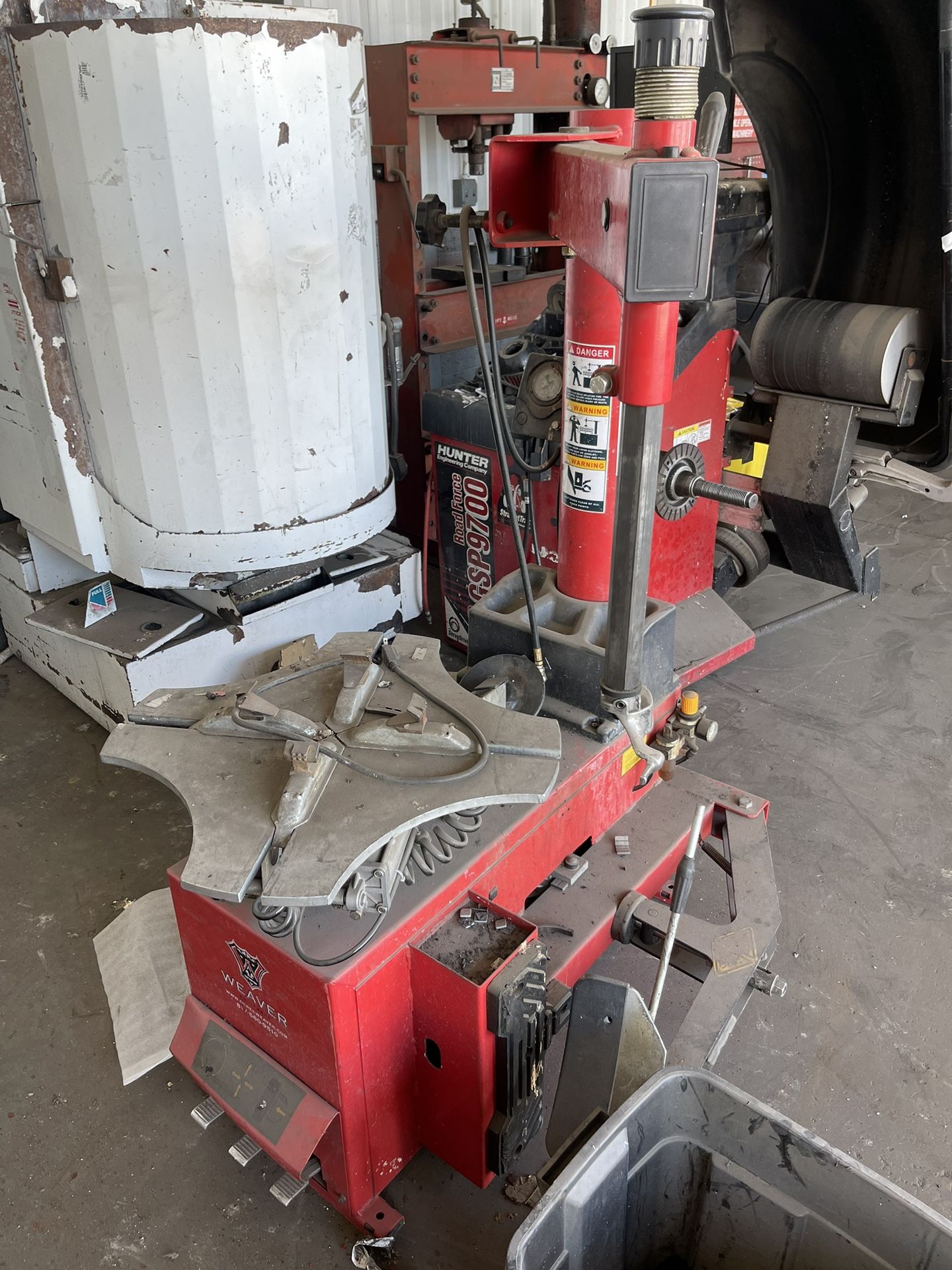 Weaver Tire Machine (inoperable) for Sale in Phoenix, AZ - OfferUp