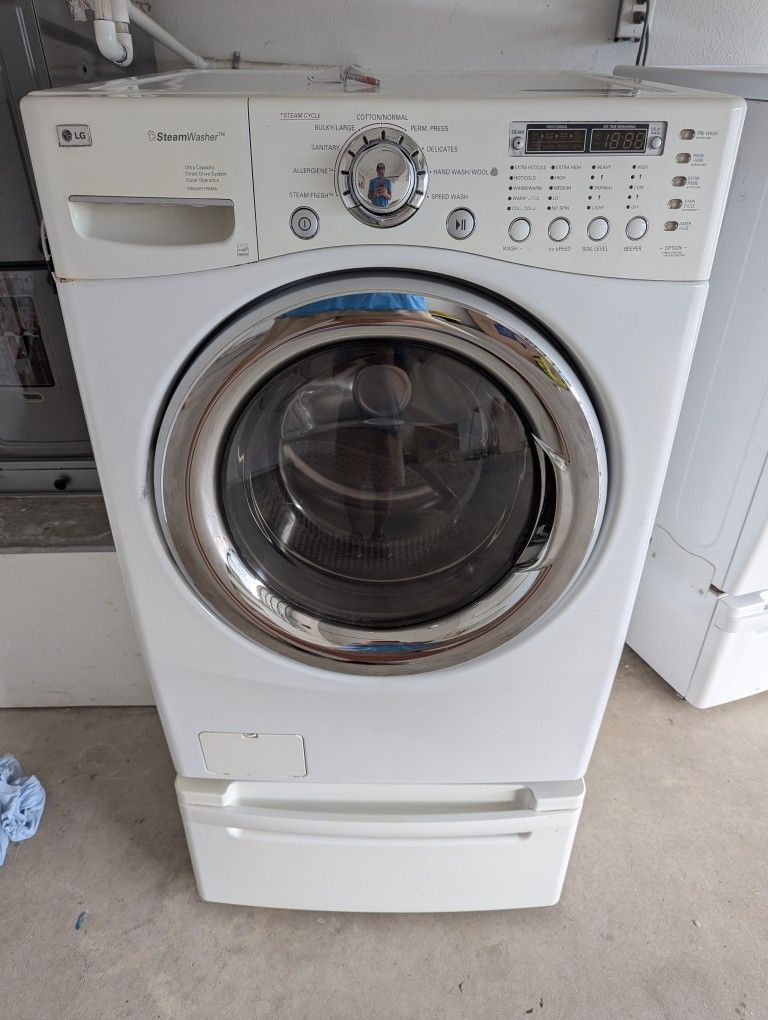FREE LG SteamWasher (model WM2487HWMA)U for Sale in La Costa, CA - OfferUp