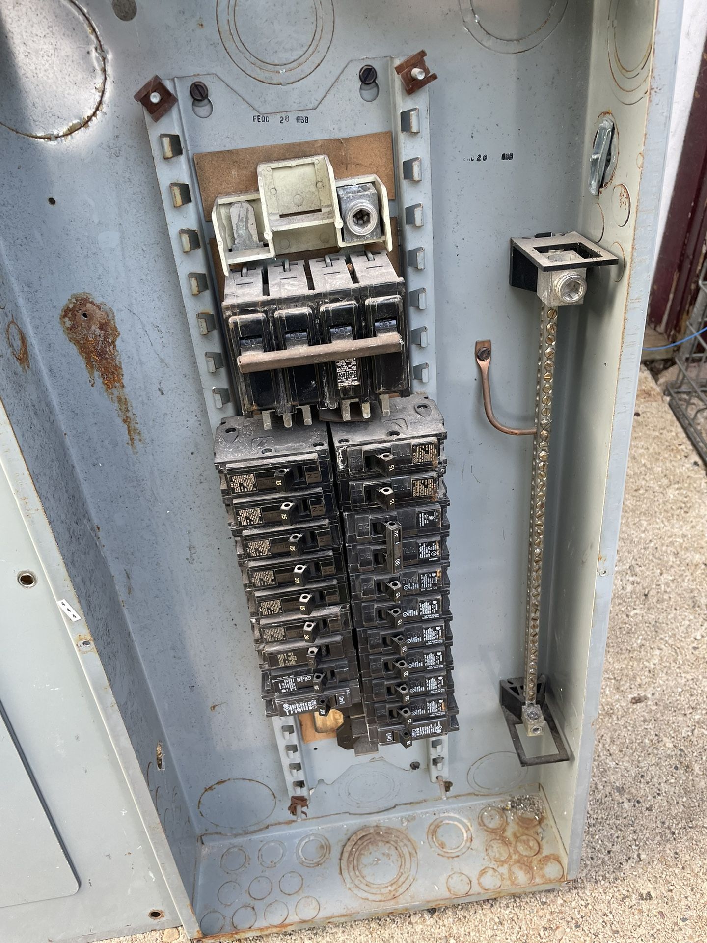 200 Amp Circuit Breaker Panel Box for Sale in Park Ridge, IL - OfferUp