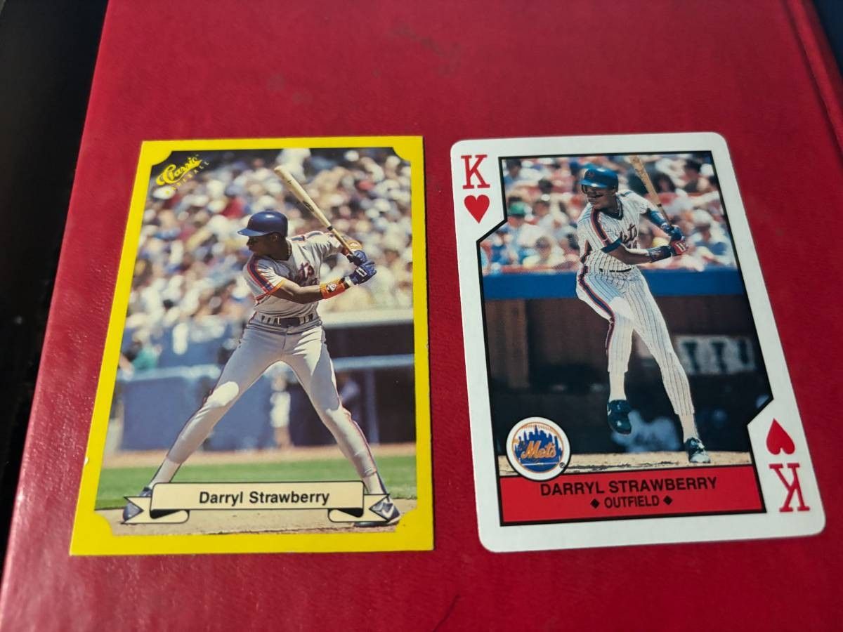 darryl strawberry Yellow & Card Playing 2 baseball cards for Sale in ...
