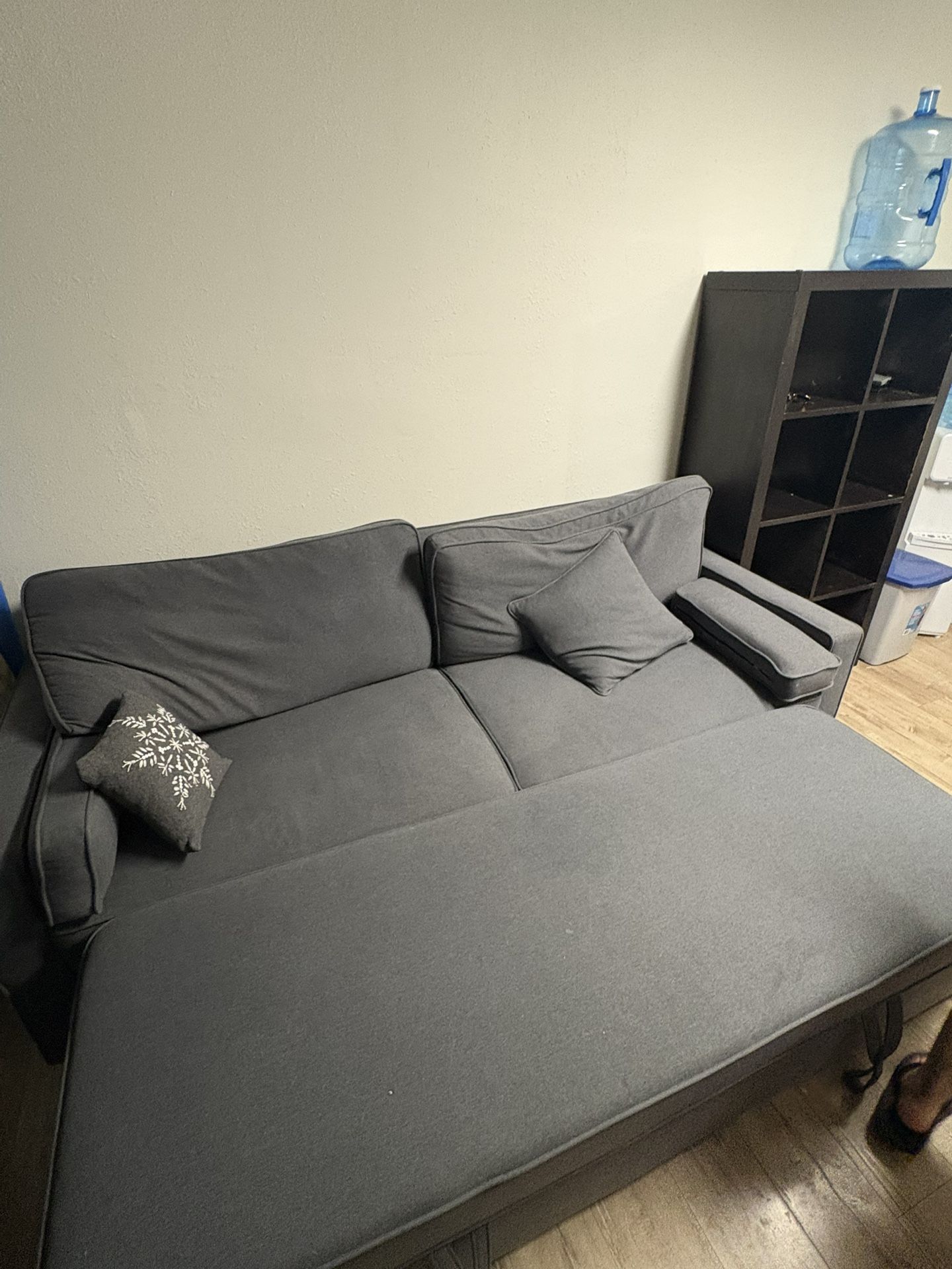 Free Sofa With Pullout Trundle for Sale in Lakeside, CA - OfferUp