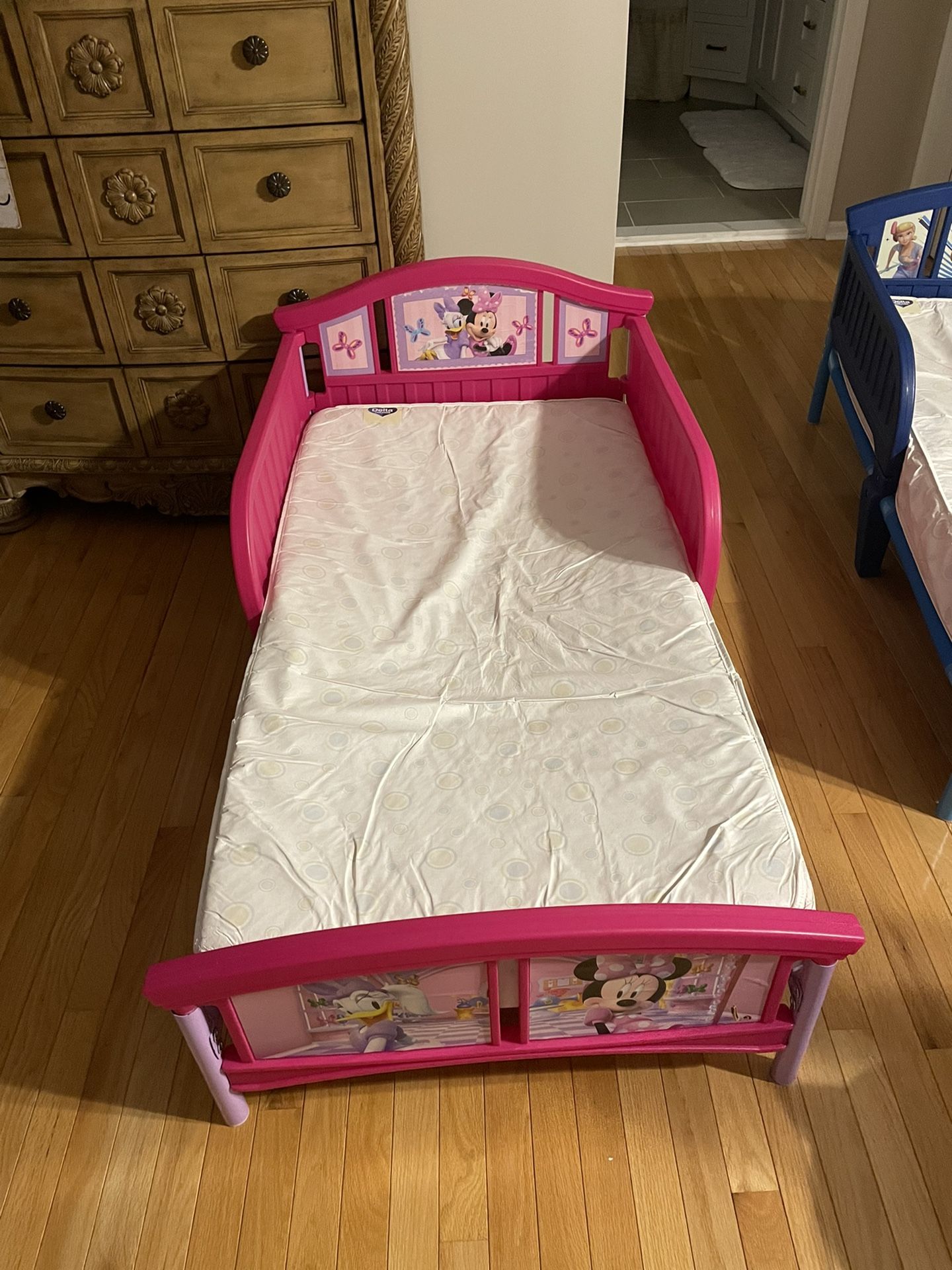 Minnie Mouse Toddler Bed