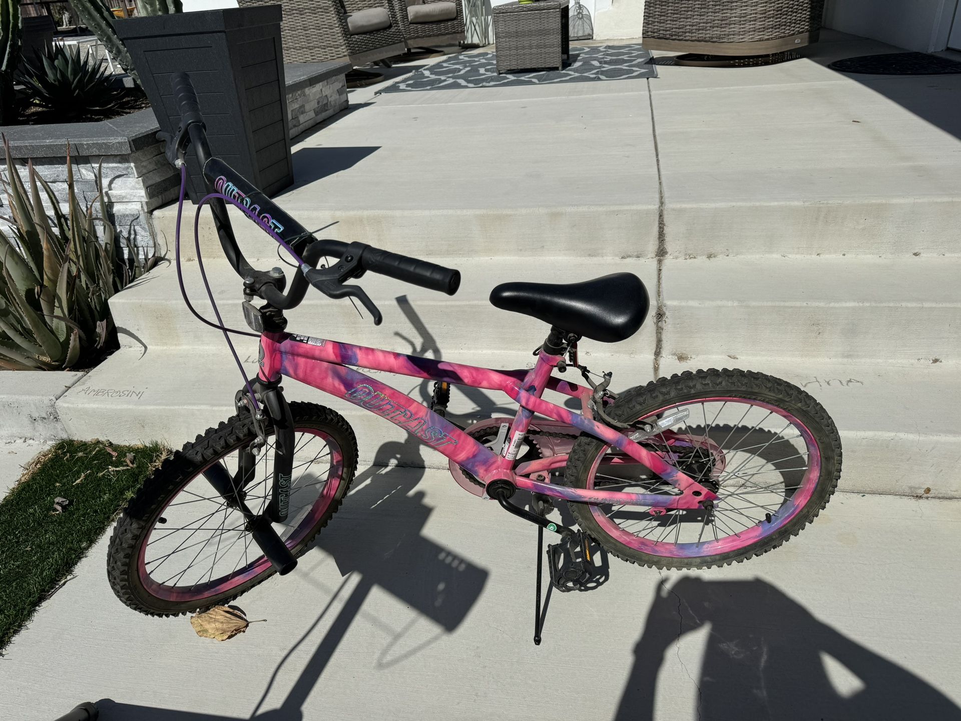 Outcast bike-Good condition for Sale in Oakley, CA - OfferUp