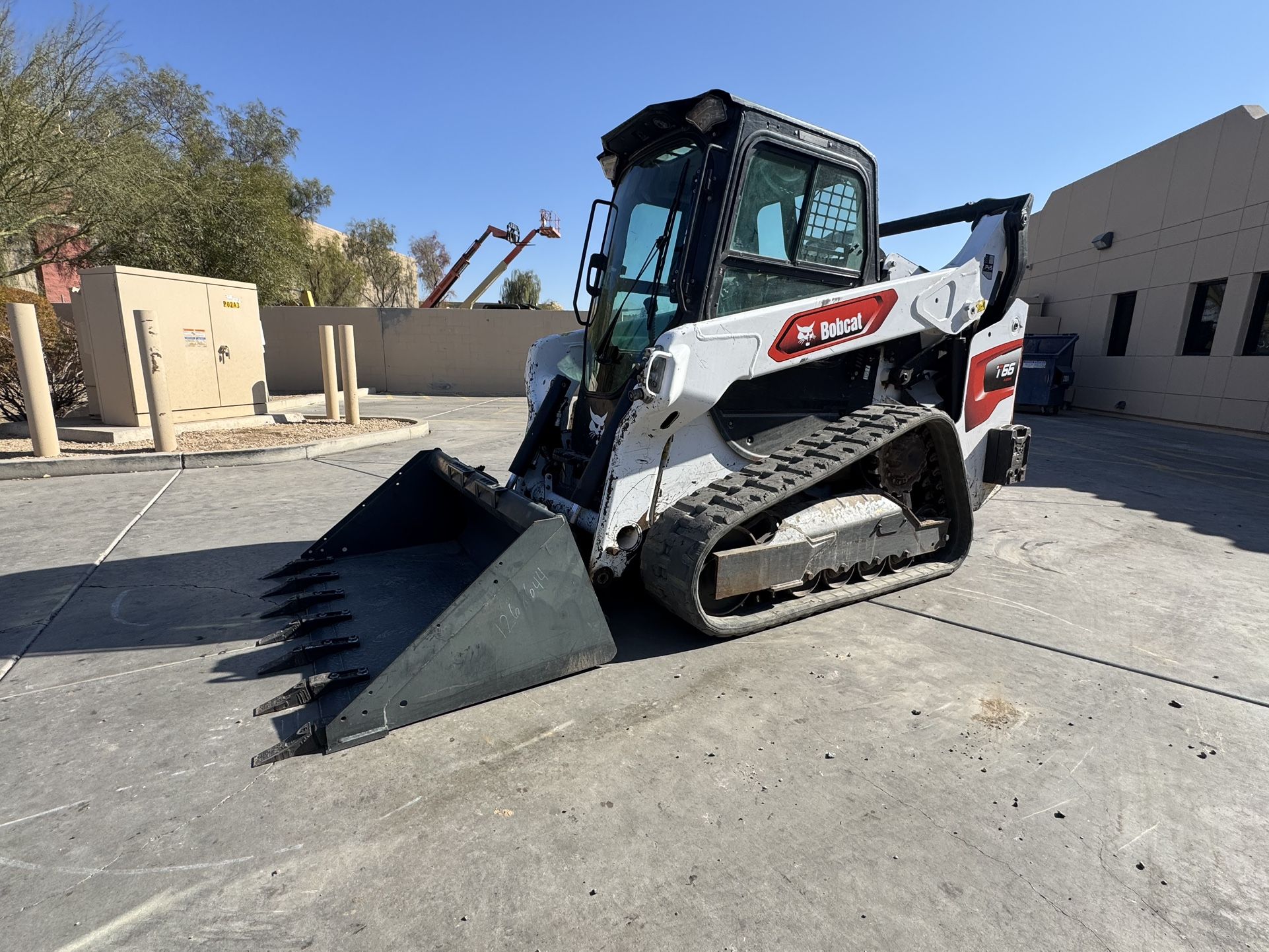 2021 Bobcat T66 Enclosed Cab Skid Steer for Sale in Peoria, AZ - OfferUp