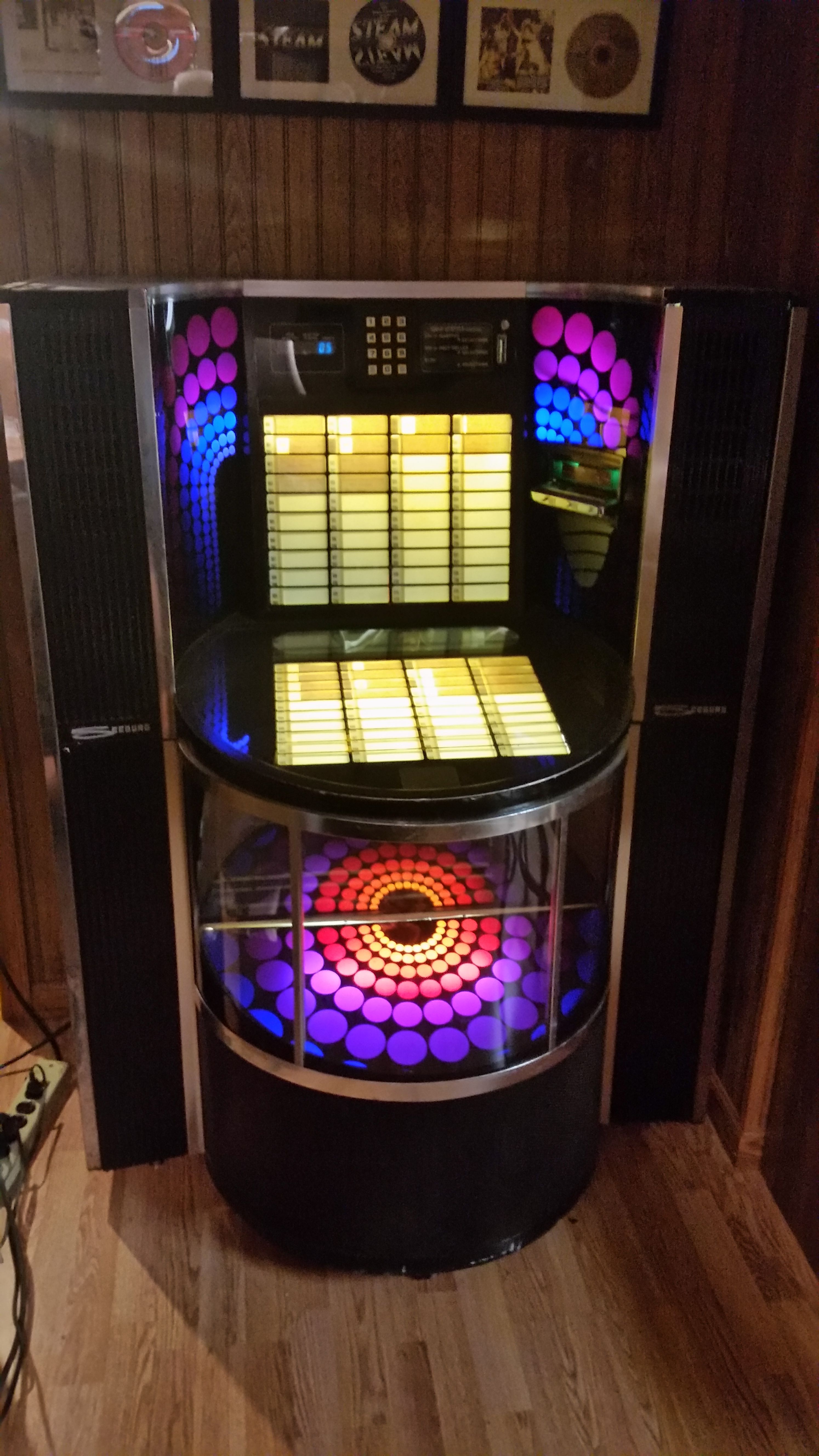 Seeburg jukebox SMC 1 disco model for Sale in Manhattan, IL - OfferUp