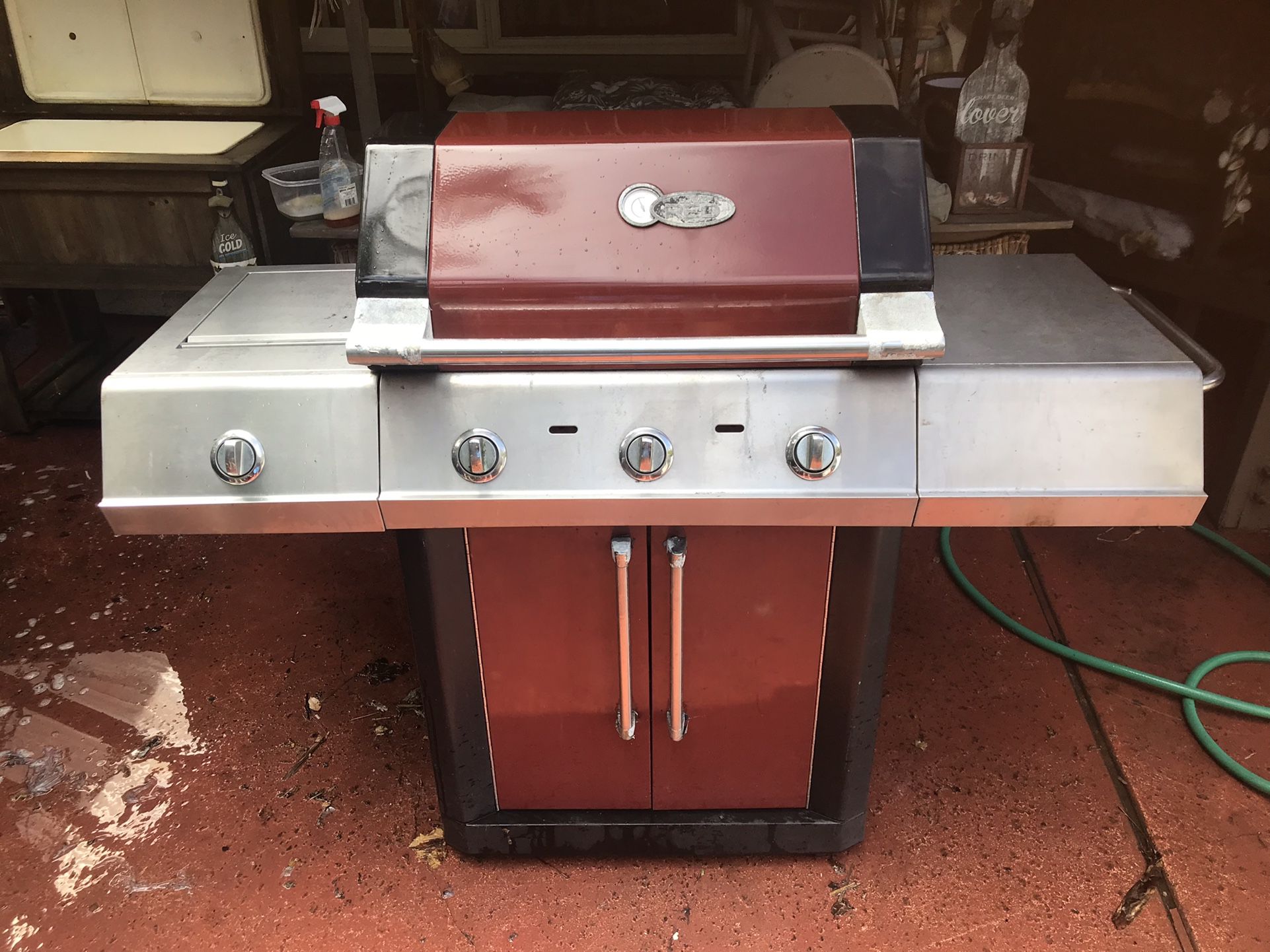 BBQ Propane Grill ~ CHAR-BROIL RED for Sale in Westminster, CA - OfferUp
