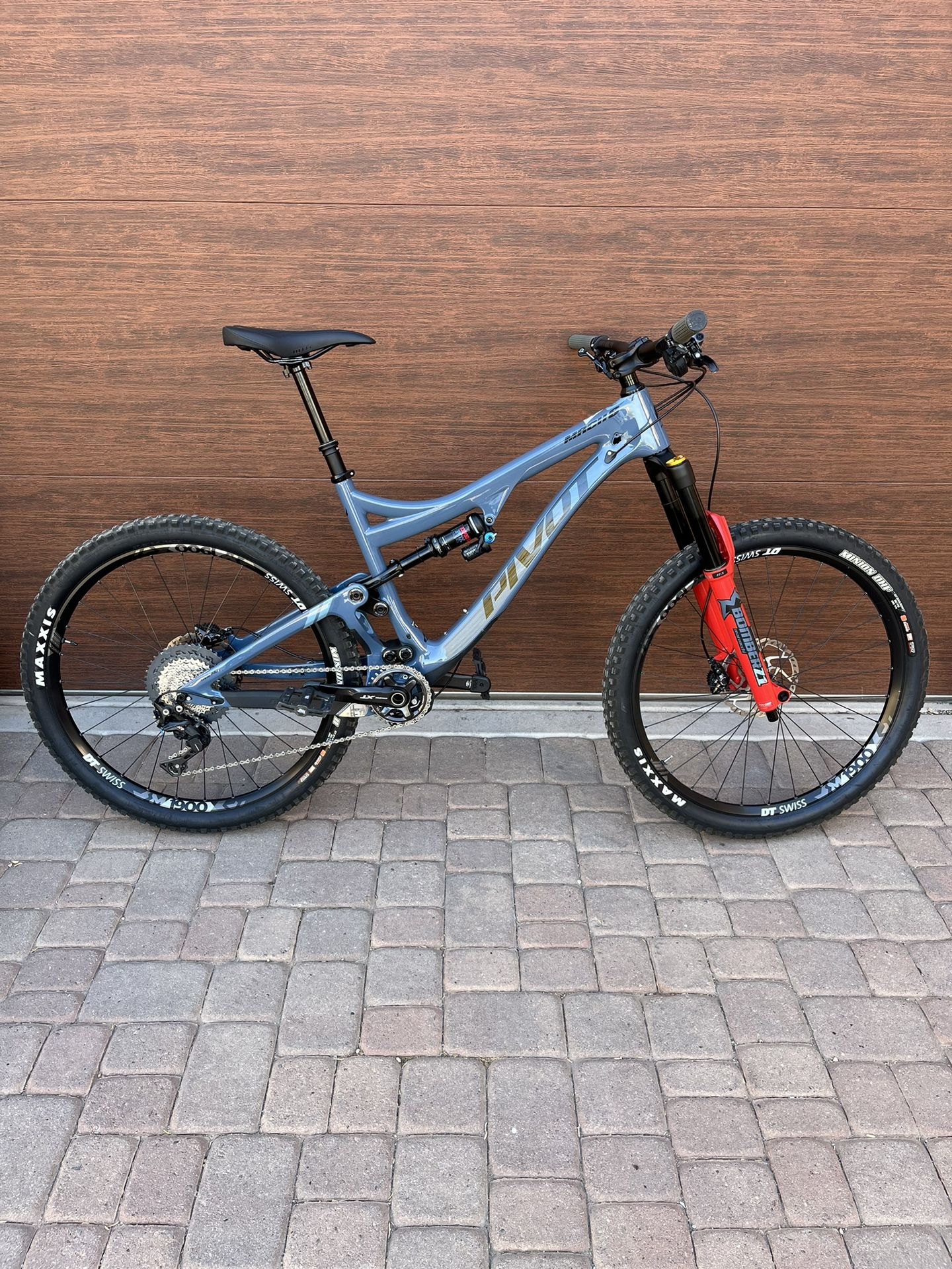 2020 Pivot Mach 6 (large) for Sale in Mesa, AZ - OfferUp