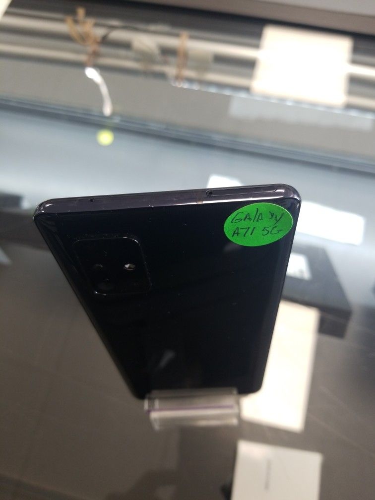 SAMSUNG Galaxy A71 5G Unlocked for Sale in Boynton Beach, FL - OfferUp