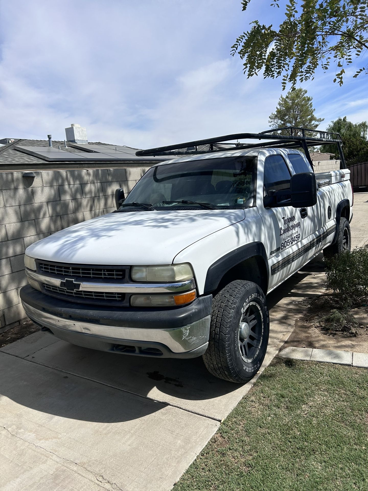 1999 Chevrolet Silverado 2500 for Sale in Bakersfield, CA - OfferUp