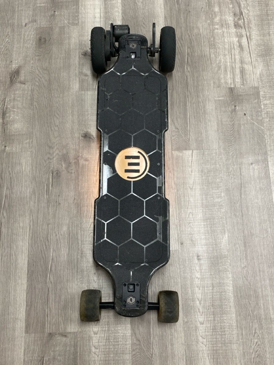 Evolve Hadean Carbon All-Terrain Electric Skateboard (A1D023979) for ...